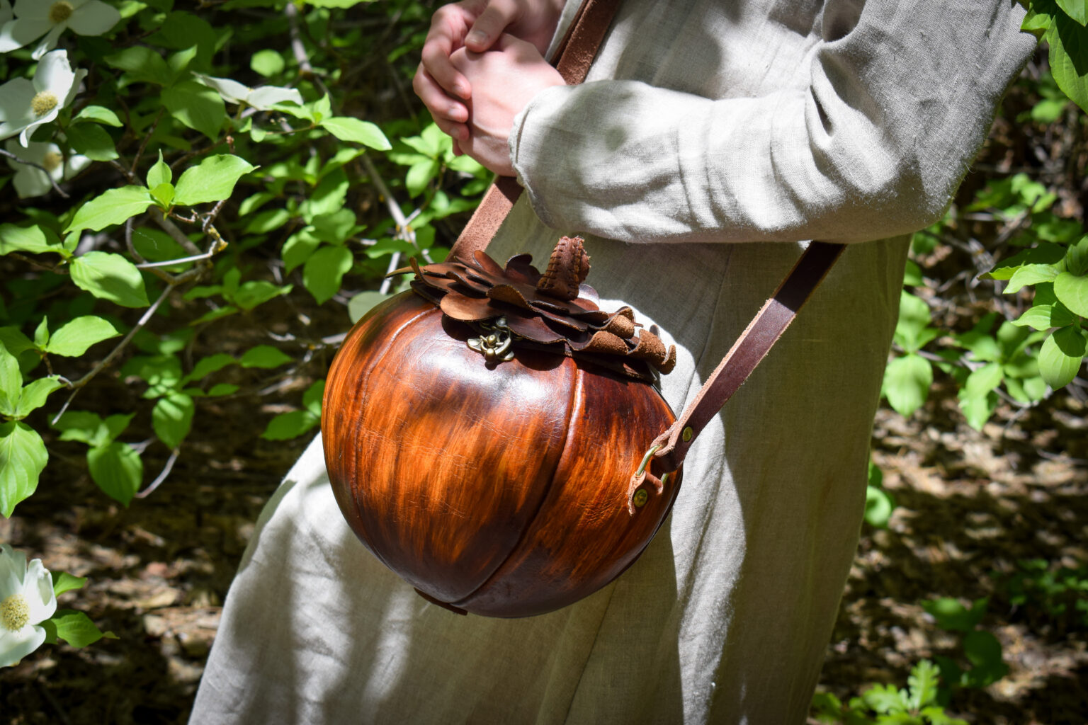 Handmade Leather Acorn Bag – Grommet's Leathercraft