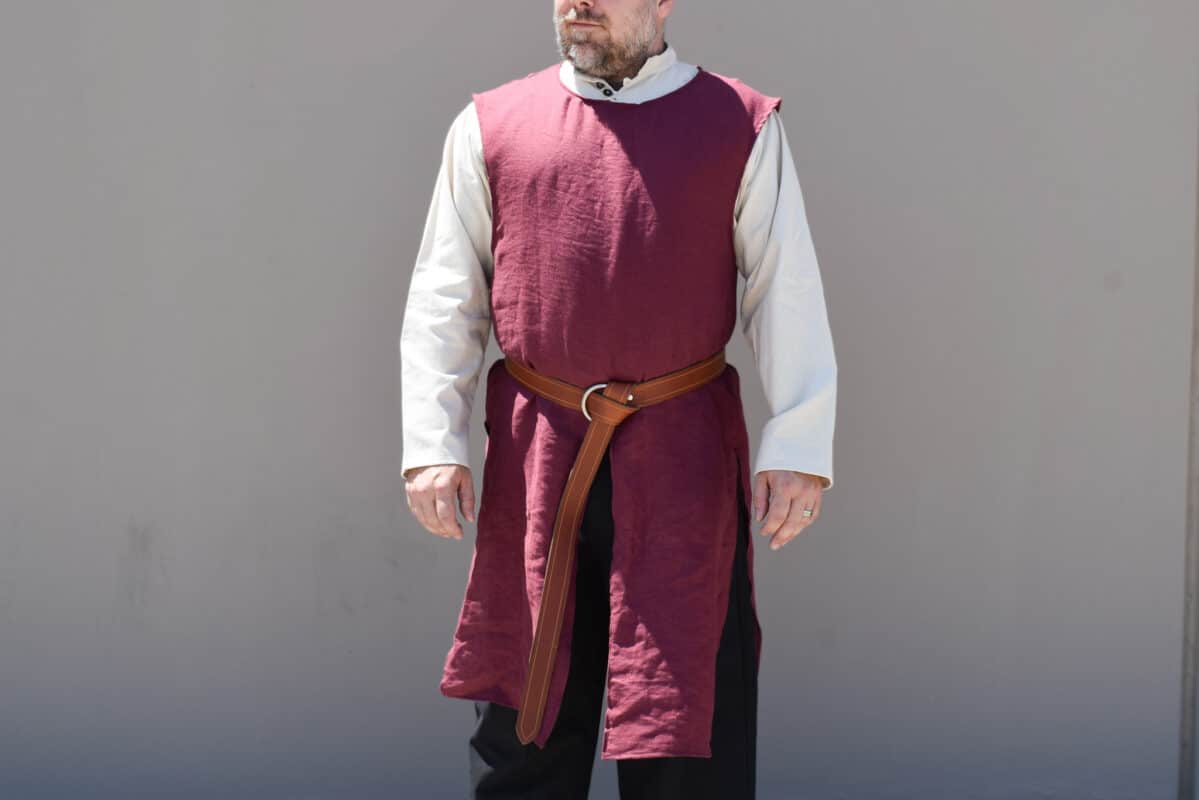Linen Knights Surcoat – Grommet's Leathercraft