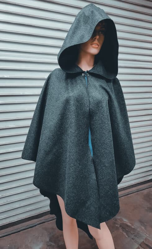 “Ronin” Hooded Ruana Cloak – Grommet's Leathercraft