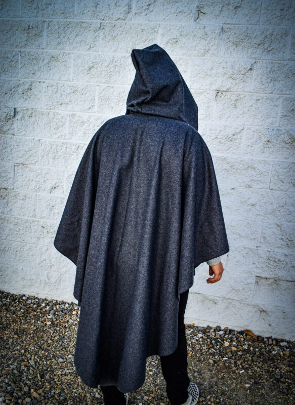 “Ronin” Hooded Ruana Cloak – Grommet's Leathercraft