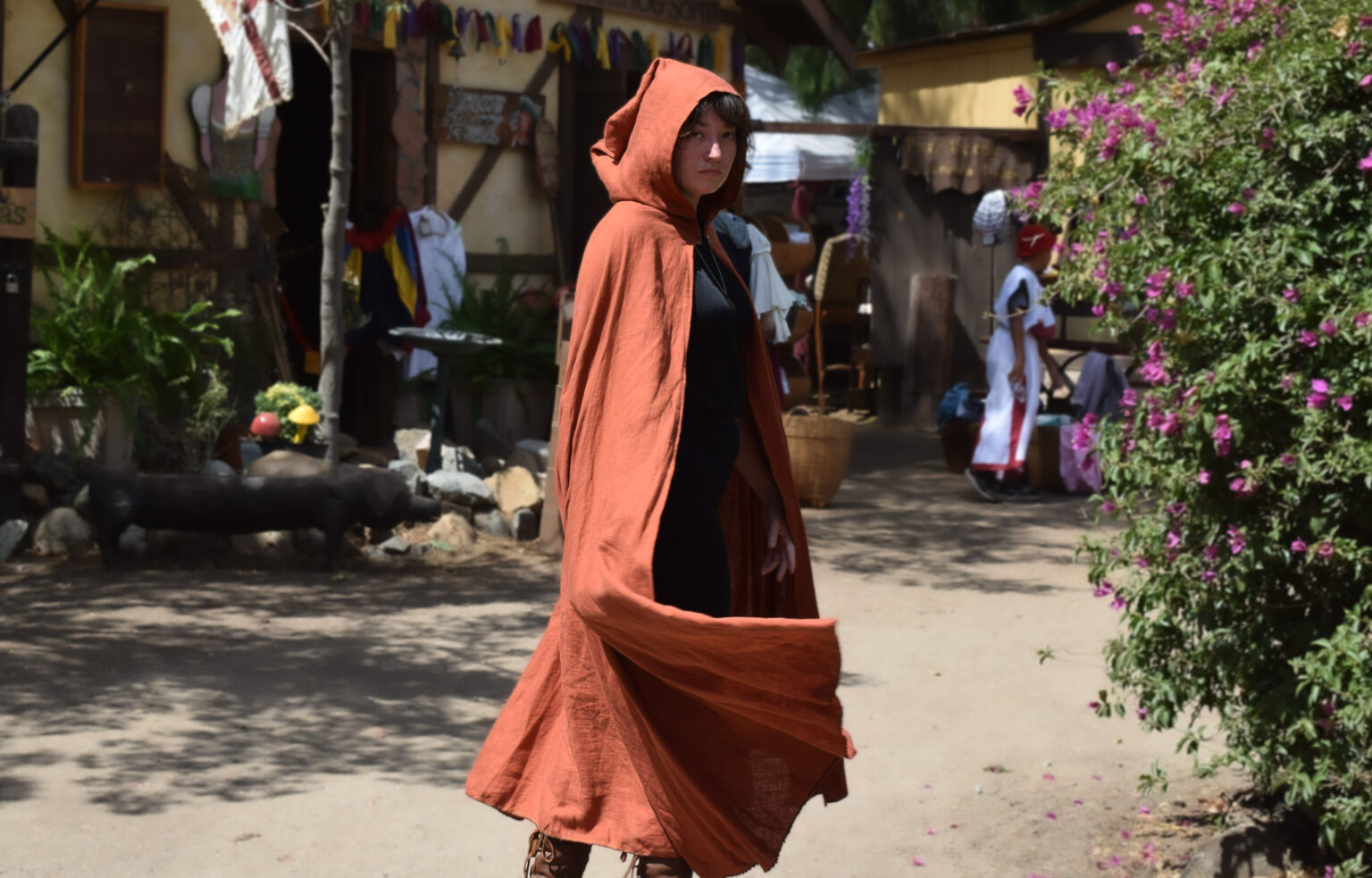 Linen Hooded Cloak – Grommet's Leathercraft